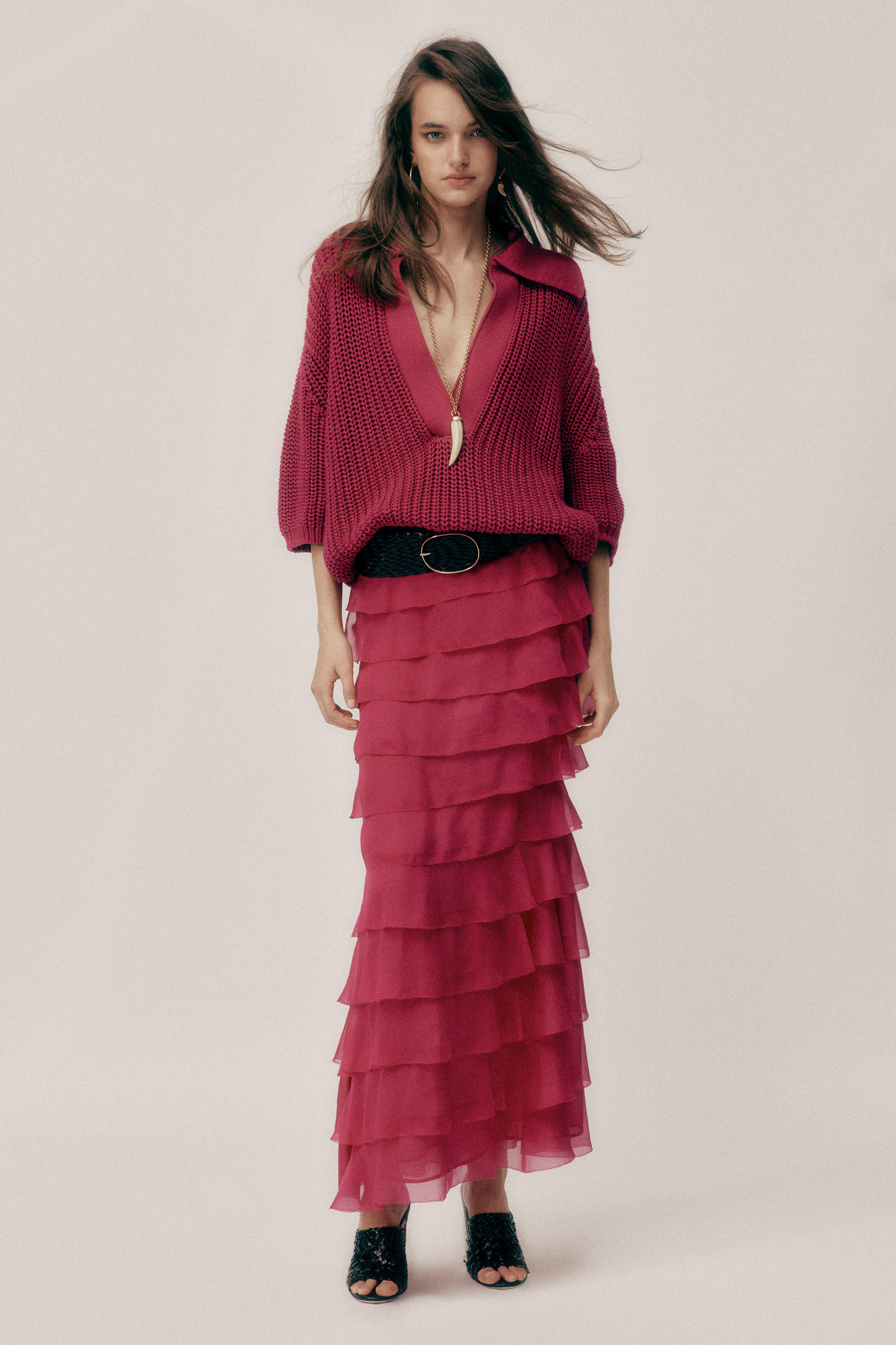042
