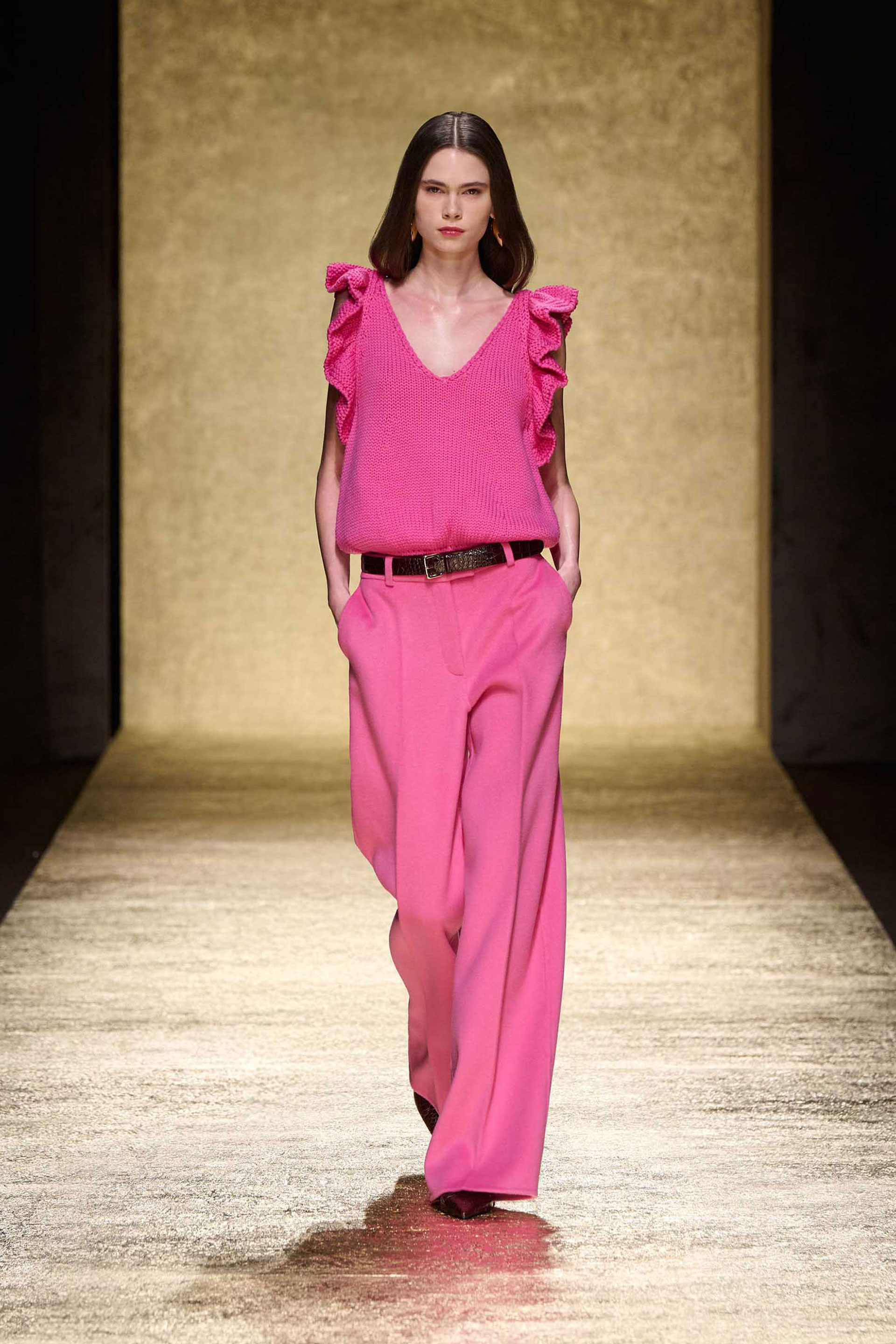 FASHION SHOW